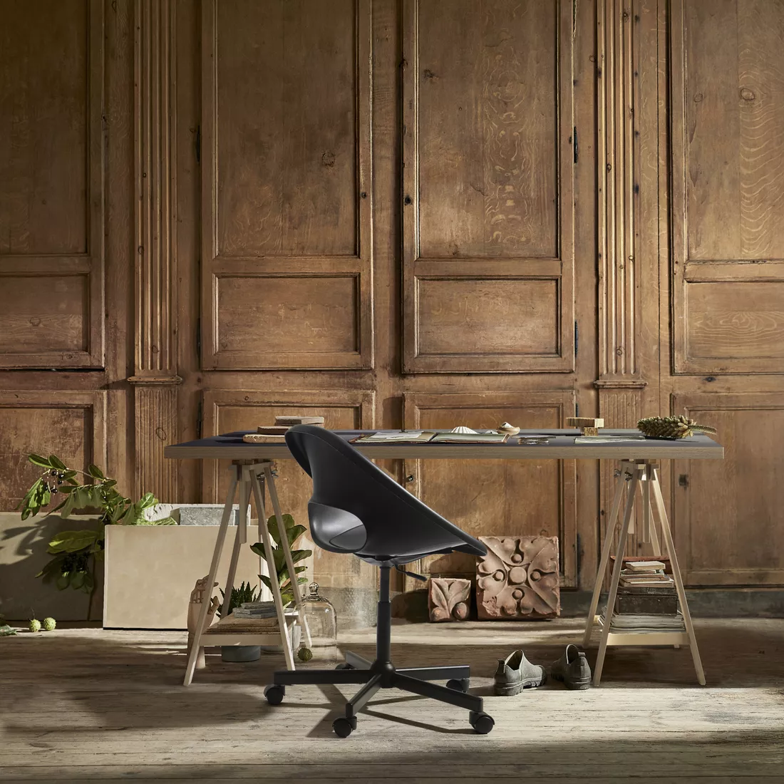 IKEA Gran Canaria - LAGKAPTEN/MITTBACK desk, gray/wood effect birch